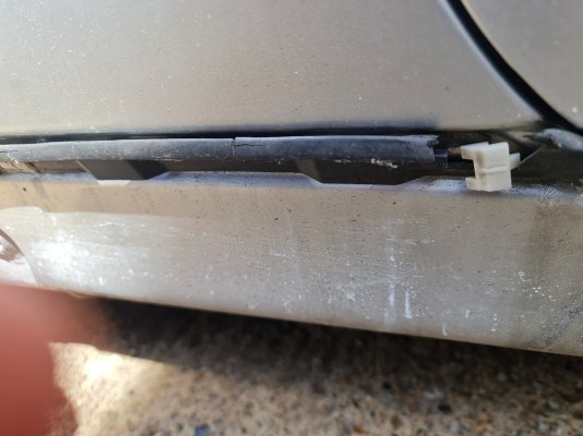 CLK W208 side skirt clips | Bodywork | MBClub UK - Bringing together ...