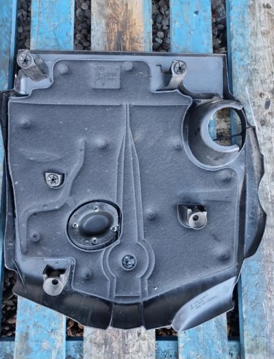 2.1 Diesel Engine Cover Damaged | Engine | MBClub UK - Bringing ...