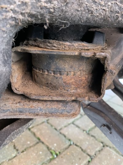 W212 Rear subframe | Wheels, Tyres, Brakes & Suspension | MBClub UK ...