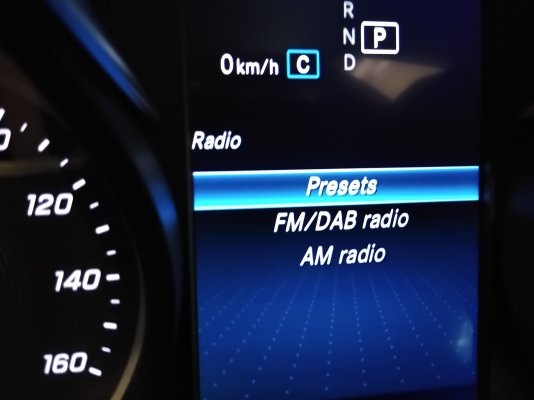C200 W205 2019 Model - How to make center radio display default to list ...