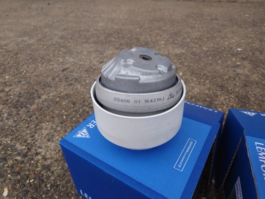 Lemforder Engine and Gearbox Mount Set E320 CDI W211 OM648 ...