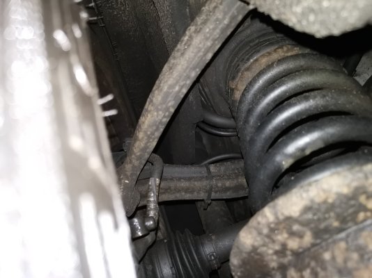 Corrosion on rear springs….failure imminent? | Wheels, Tyres, Brakes ...