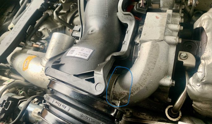 Help Please! Oil Leak 350 CLS OM642 | New member introductions | MBClub ...