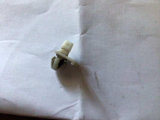 W124 Coupe side cladding trim clips enquiry | Bodywork | MBClub UK ...