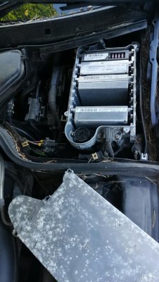 R129 ASR light, OVP Relay? | Engine | MBClub UK - Bringing together ...