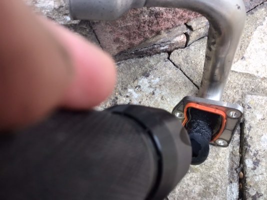 OM642 egr pipe clean , green and black Turbo O rings and new air ...