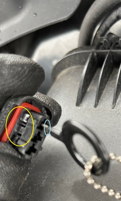 HOW TO: Change M113/K Ignition Coil electrical connector plugs | HOWTO ...