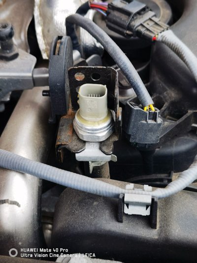 Back pressure sensor Location A180 1.5D 2013 Bluemotion | Engine ...