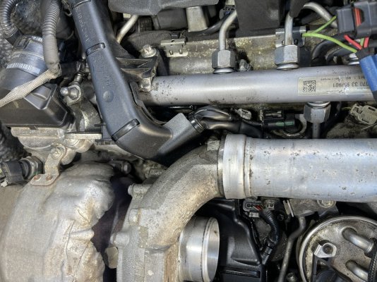 Yet another OM642 leak (again) | Engine | MBClub UK - Bringing together ...