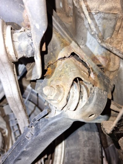 W212 2011 Rear Subframe Failure. MB Refuse to Help. Where next ...