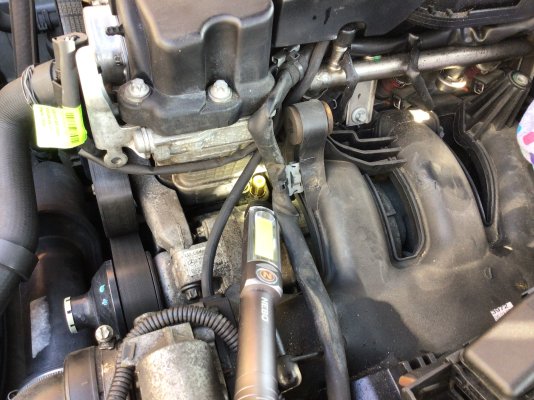 CLK vacuum breather hose change A271 018 1282 | Engine | MBClub UK ...