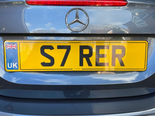 R231 Rear Number Plate | Parts, Maintenance & Servicing | MBClub UK ...